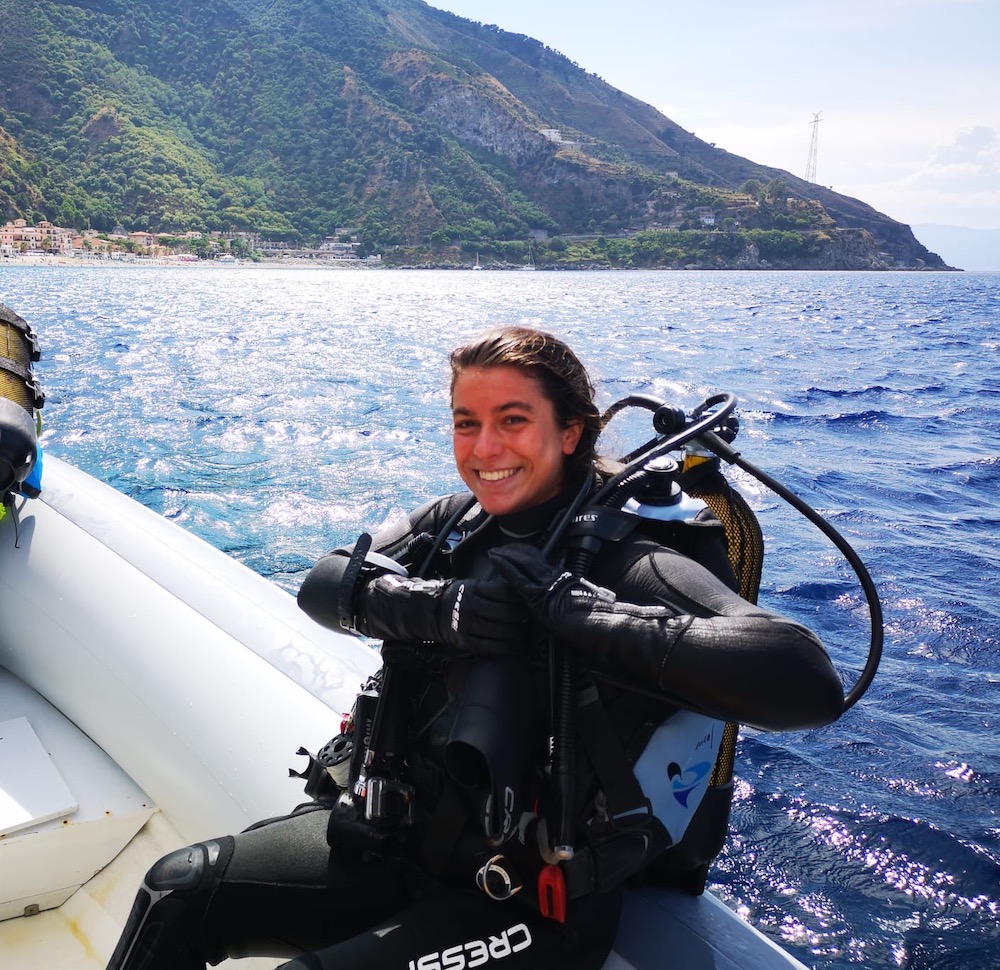 wall:out magazine - In un mare di pensieri con Arianna Liconti